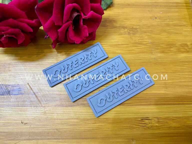 Logo Cao Su Outerity - Nhãn mác HATC - Chuyên mác ép nhiệt, decal ...